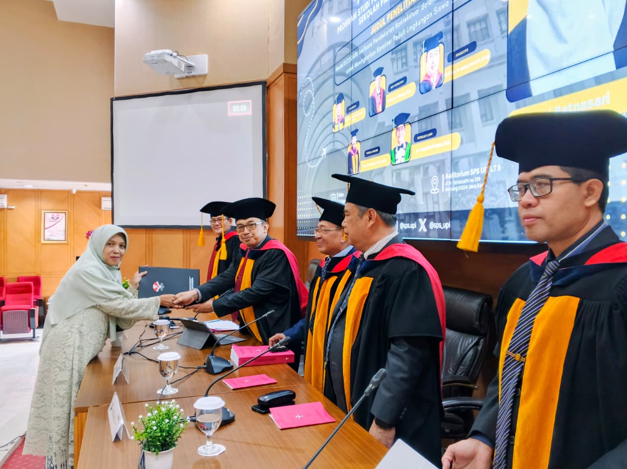 SPS UPI Gelar Ujian Promosi Doktor - Juni Ratnasari
